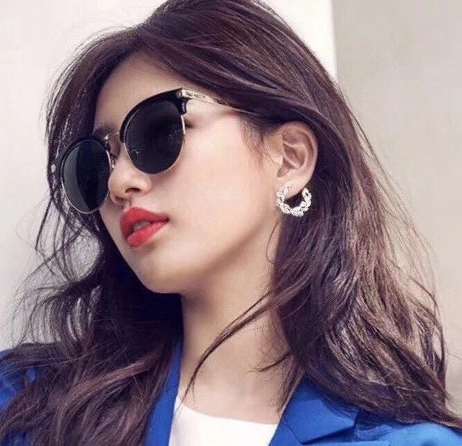 Accurate model Apm Earrings