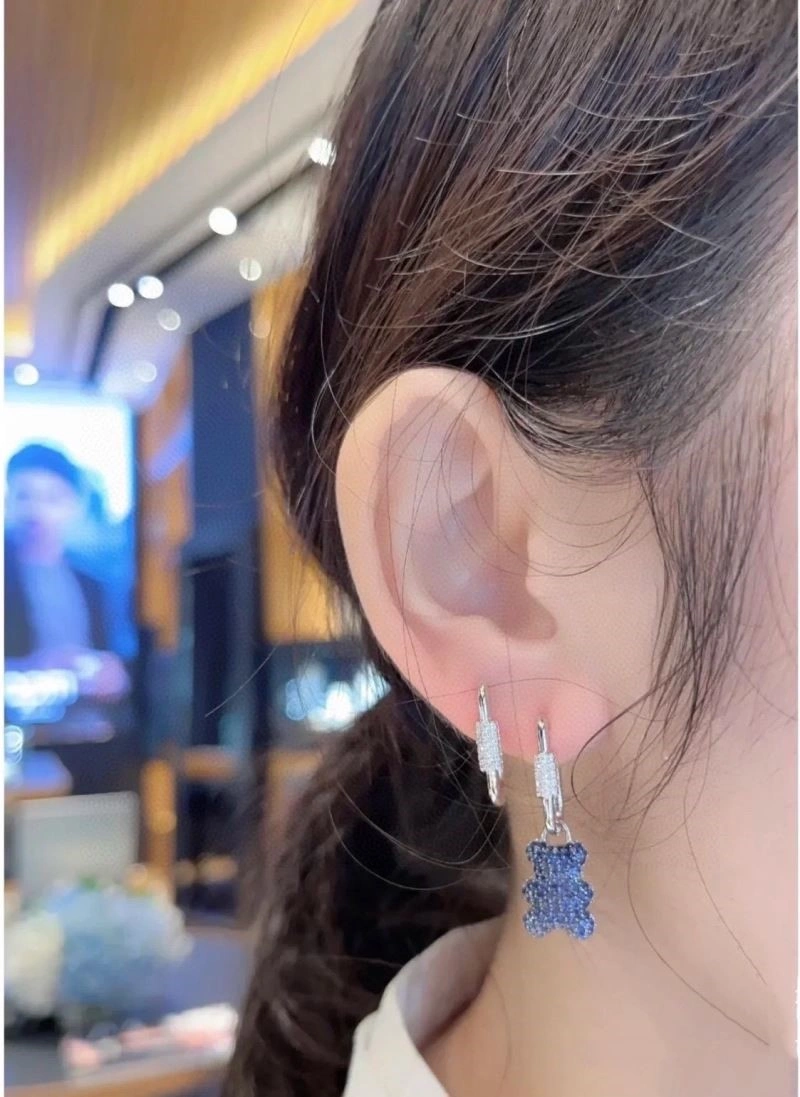 Top match Apm Earrings