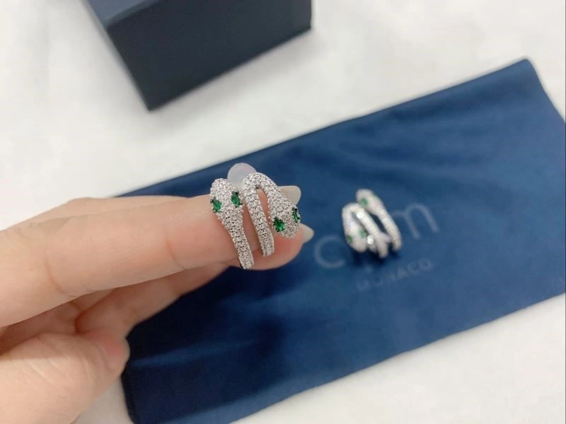 Top match Apm Earrings