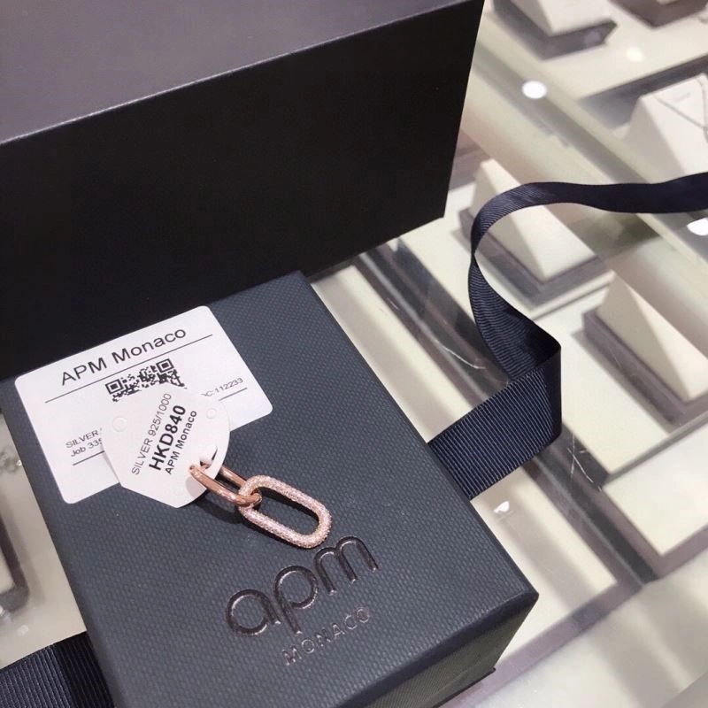 Top match Apm Earrings