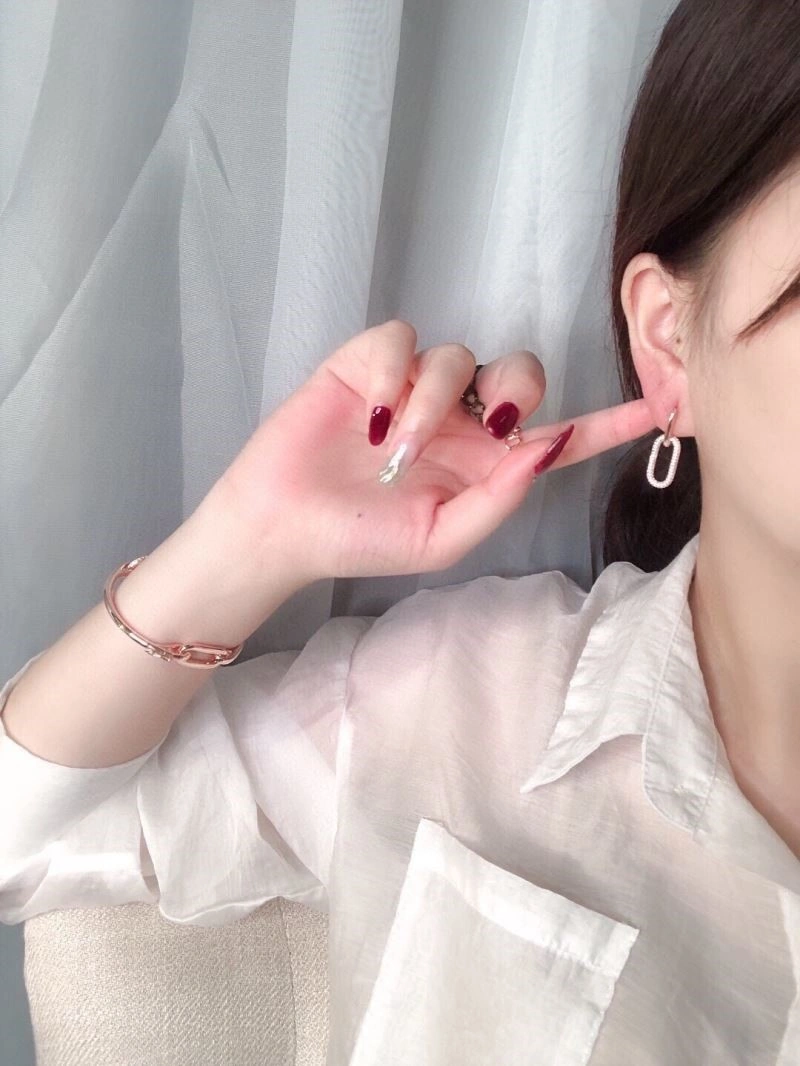 Top match Apm Earrings