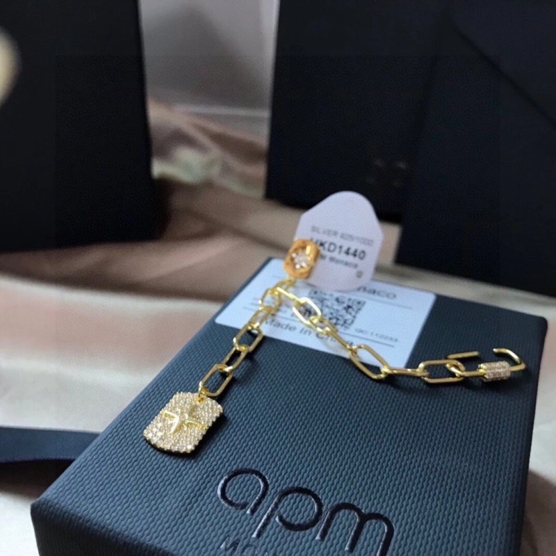 Top match Apm Earrings