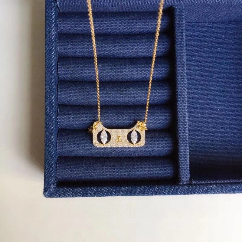 Official Apm Necklaces