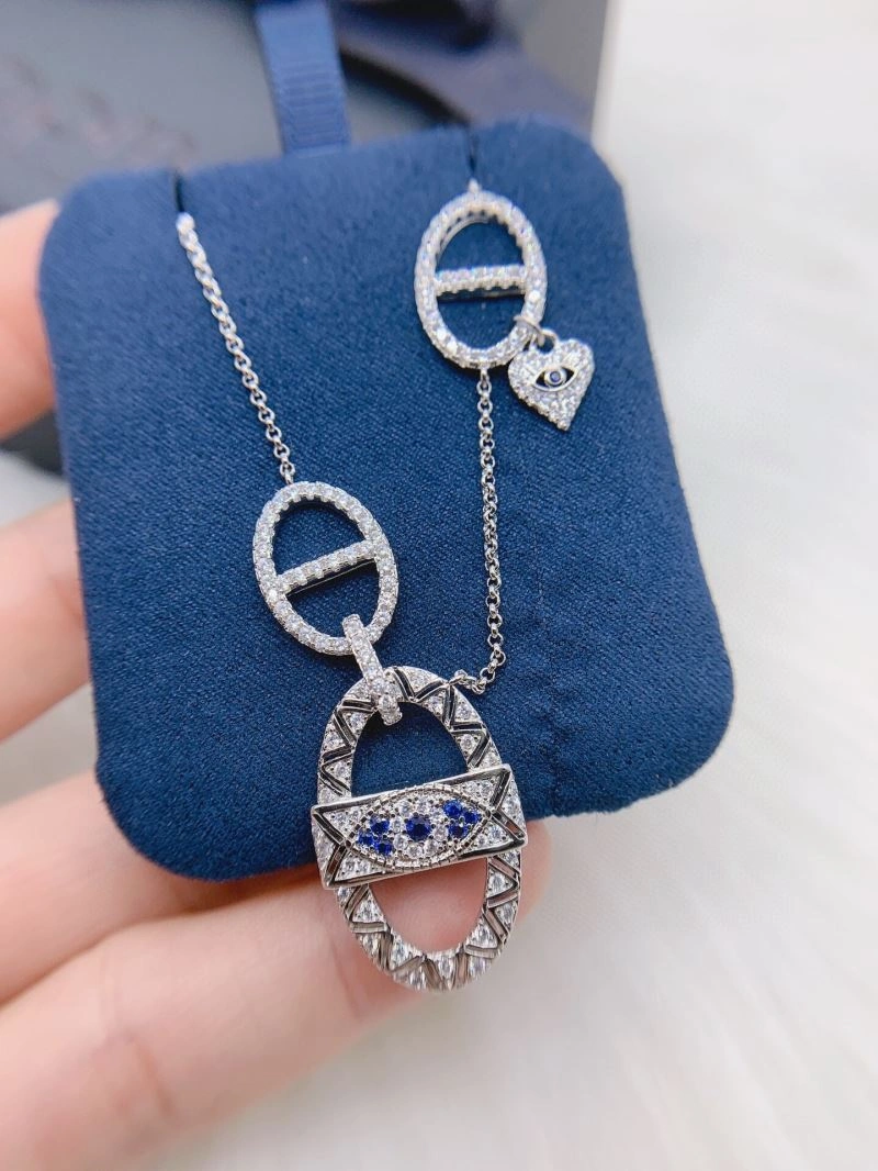Precise copy Apm Necklaces