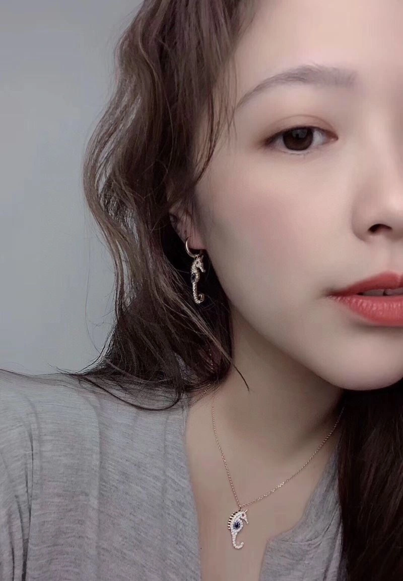 Real Apm Necklaces