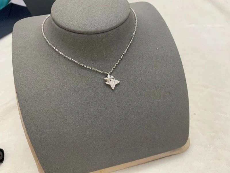 Bargain Apm Necklaces