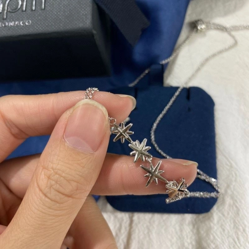 Bargain Apm Necklaces