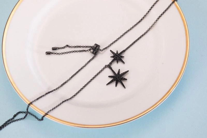 Discounted Apm Necklaces