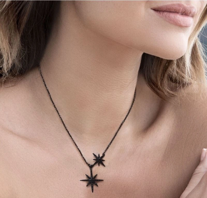 Discounted Apm Necklaces