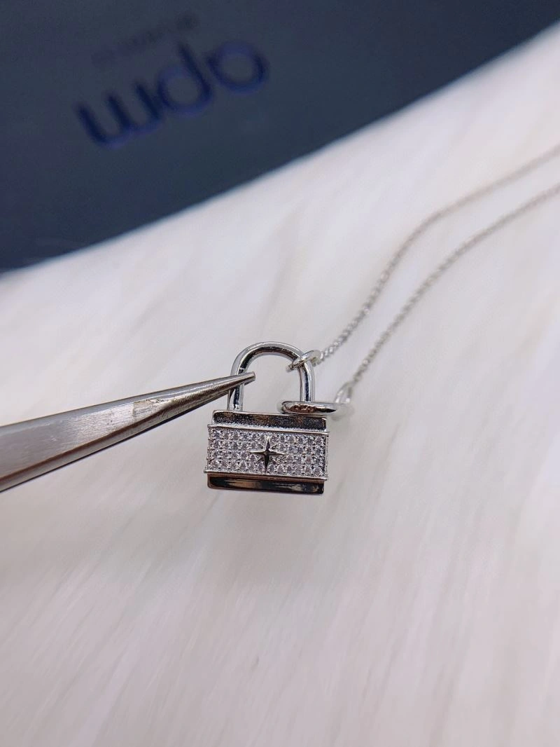 High fidelity Apm Necklaces