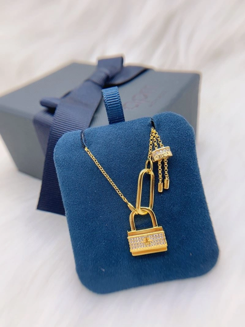 Exact replica Apm Necklaces
