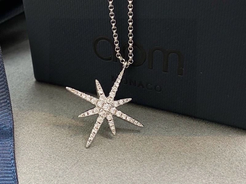 OEM Apm Necklaces