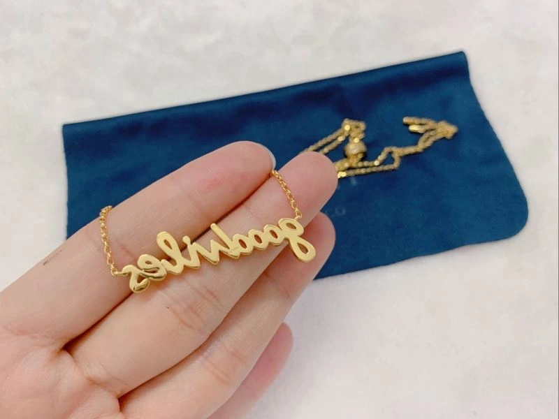 Bargain Apm Necklaces