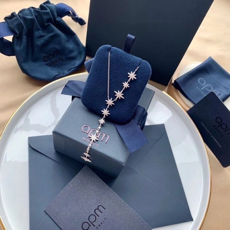 Discounted Apm Necklaces