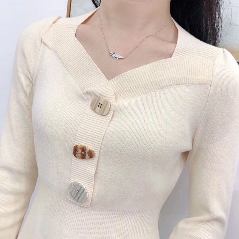 Bargain Apm Necklaces