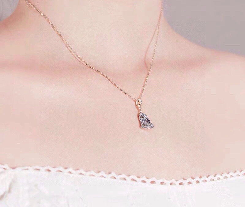 Official Apm Necklaces