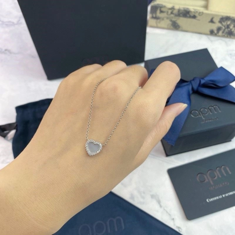Accurate model Apm Necklaces