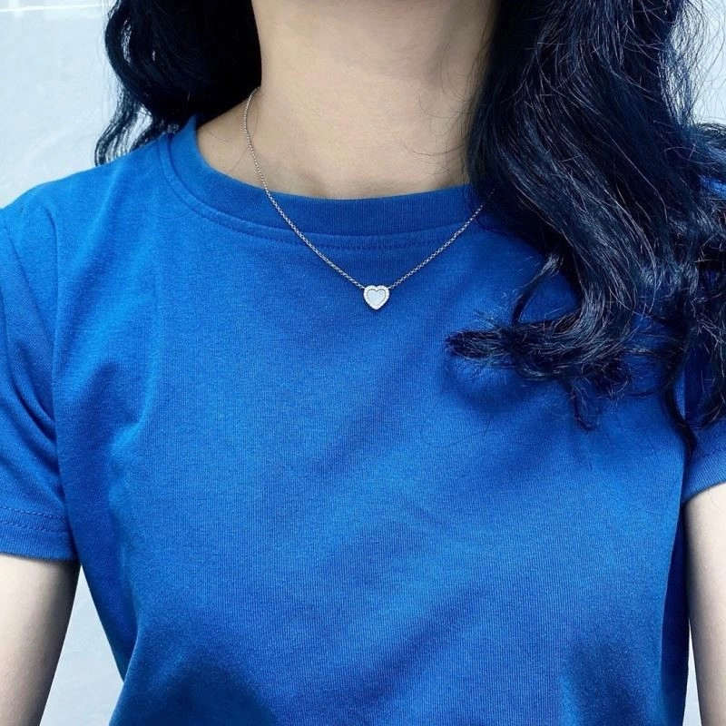 Accurate model Apm Necklaces