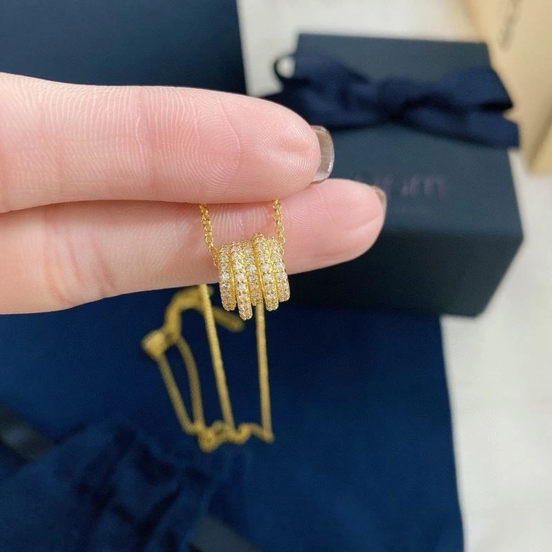Budget-friendly Apm Necklaces