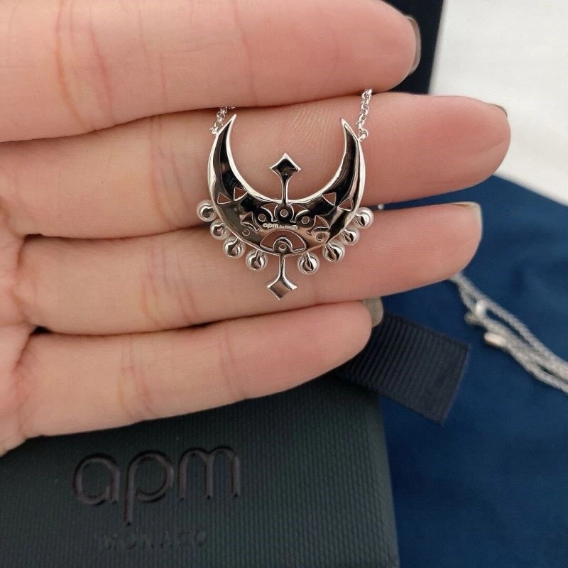 Accurate model Apm Necklaces