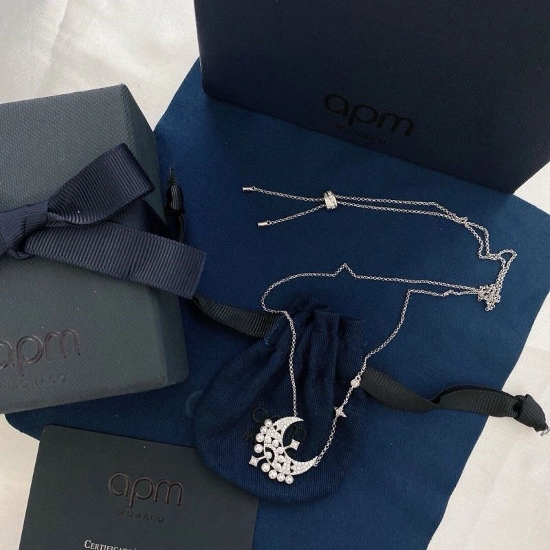 Accurate model Apm Necklaces