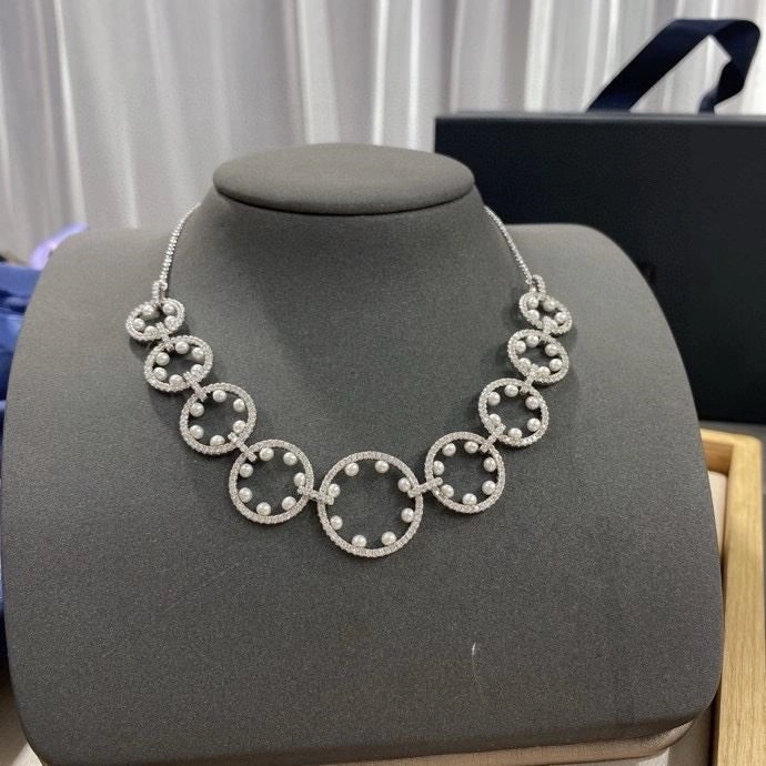 Official Apm Necklaces