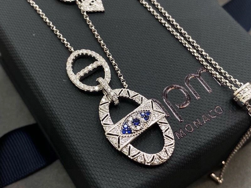 Discounted Apm Necklaces