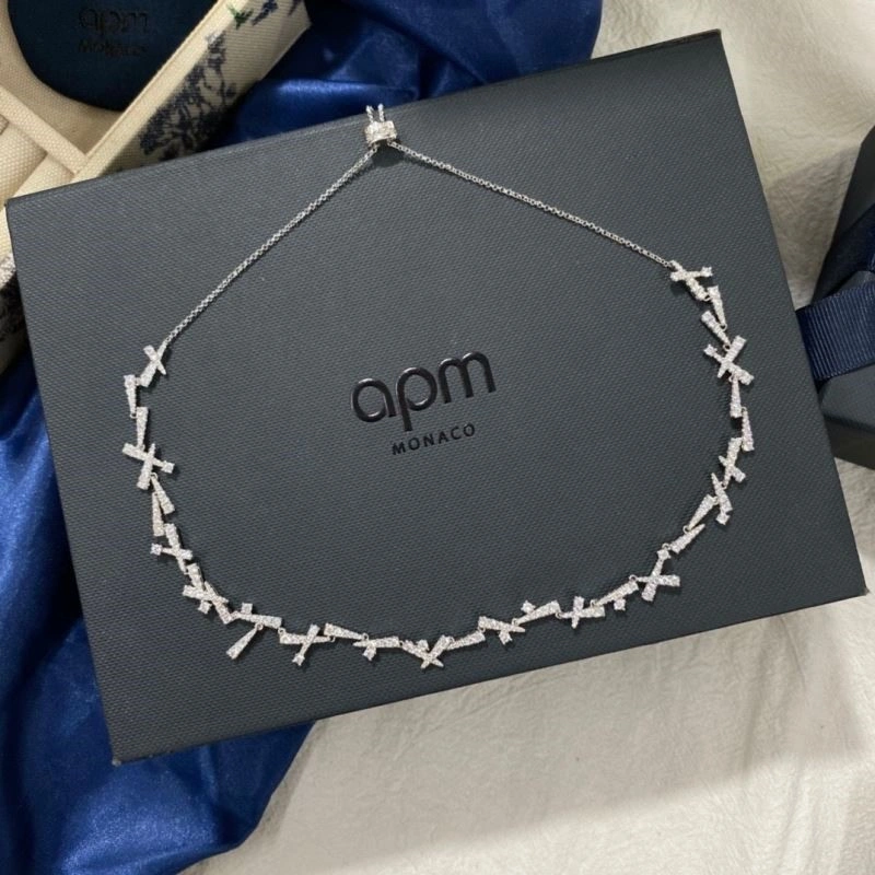 Indistinguishable Apm Necklaces