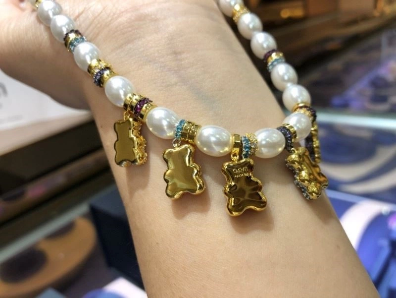 Precise copy Apm Necklaces