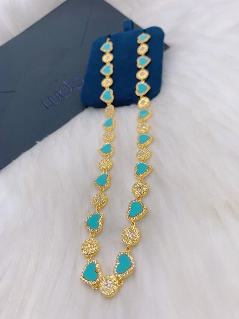 Discounted Apm Necklaces