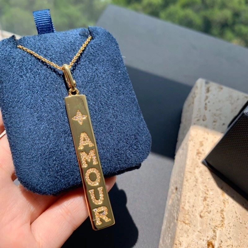 Official Apm Necklaces