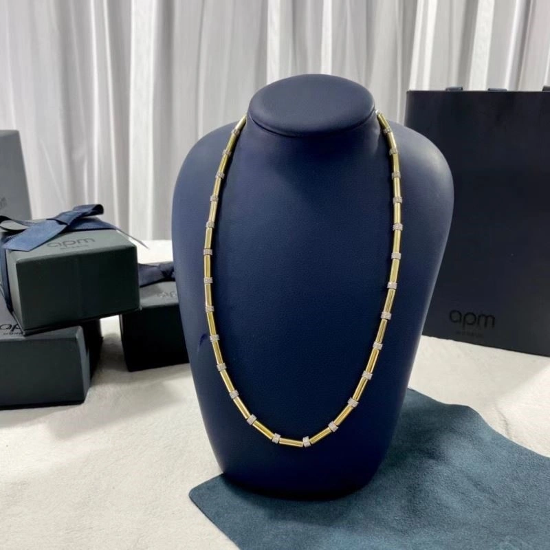 Discounted Apm Necklaces