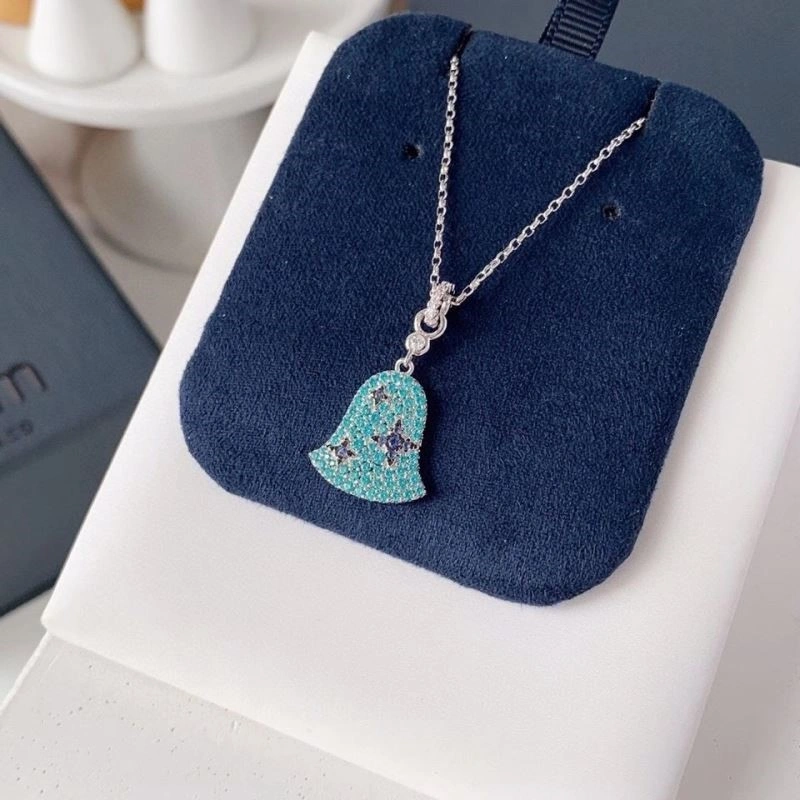Accurate model Apm Necklaces