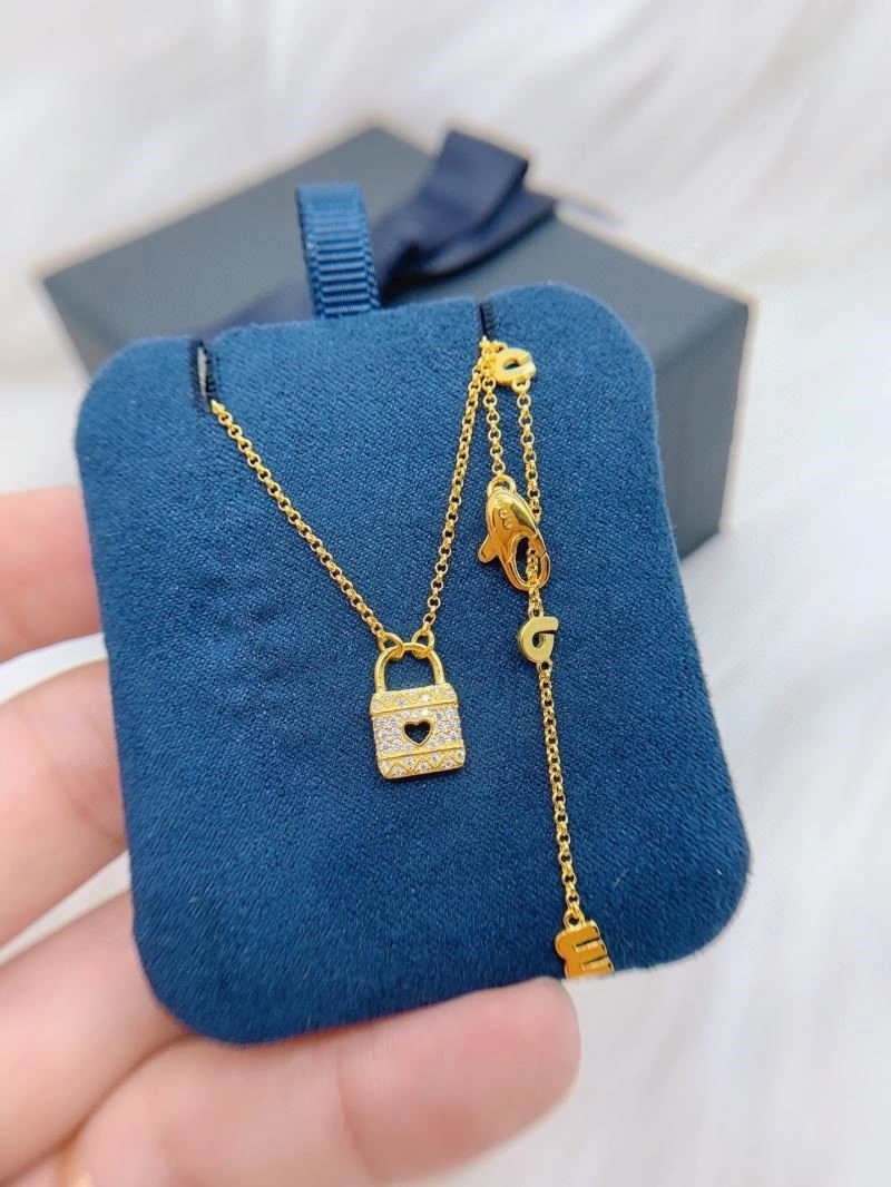 Bargain Apm Necklaces
