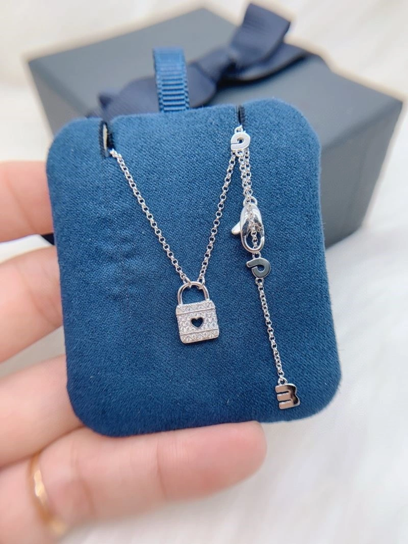 Affordable Apm Necklaces