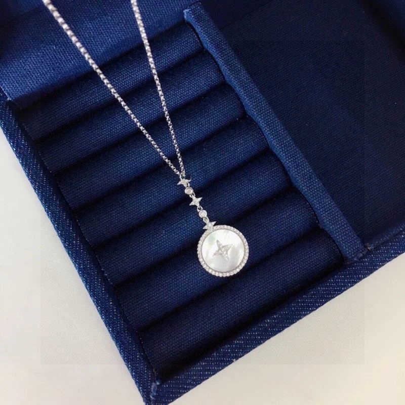 Precise copy Apm Necklaces