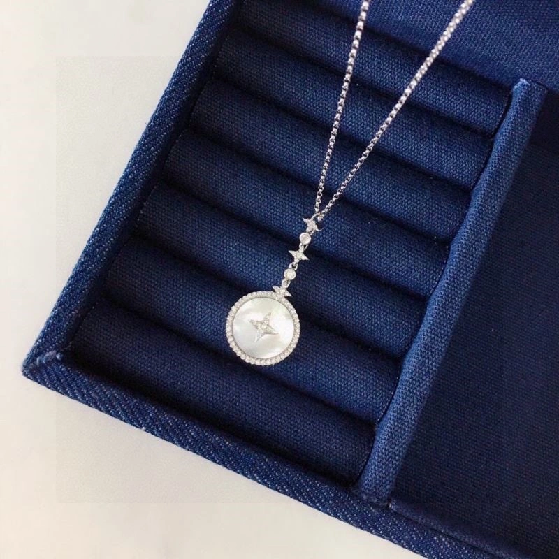Precise copy Apm Necklaces