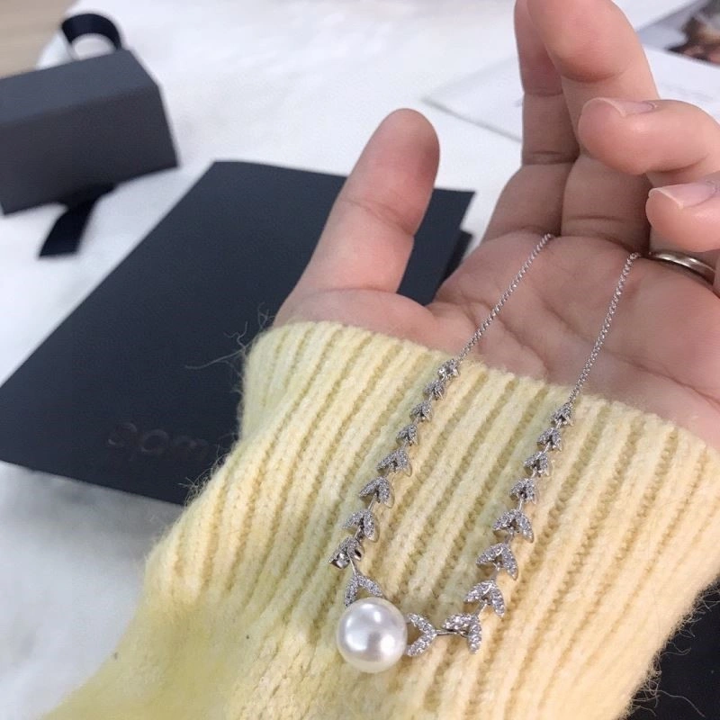 Affordable Apm Necklaces