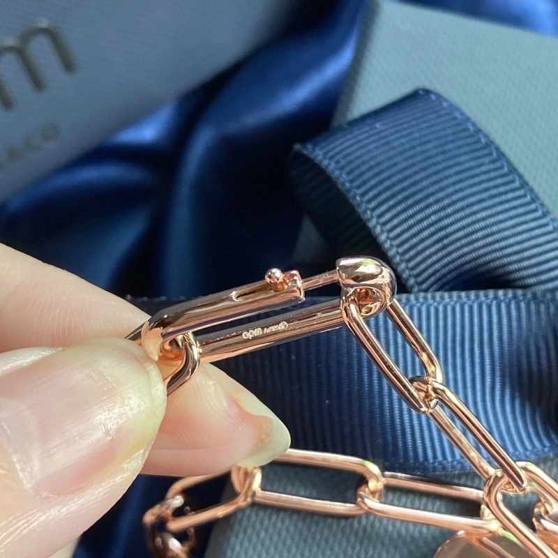OEM Apm Necklaces