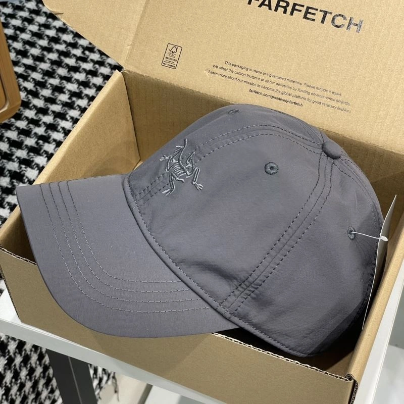 Top mirror Arcteryx Caps