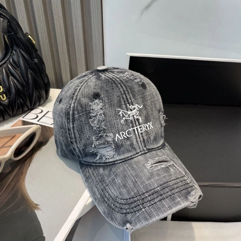 Top mirror Arcteryx Caps
