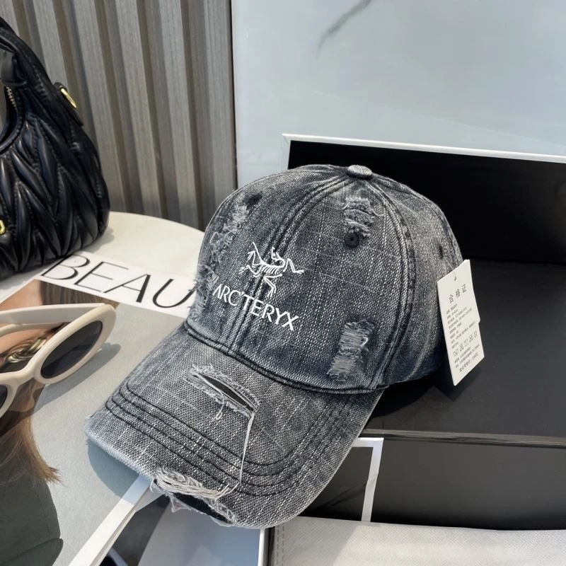 Top mirror Arcteryx Caps