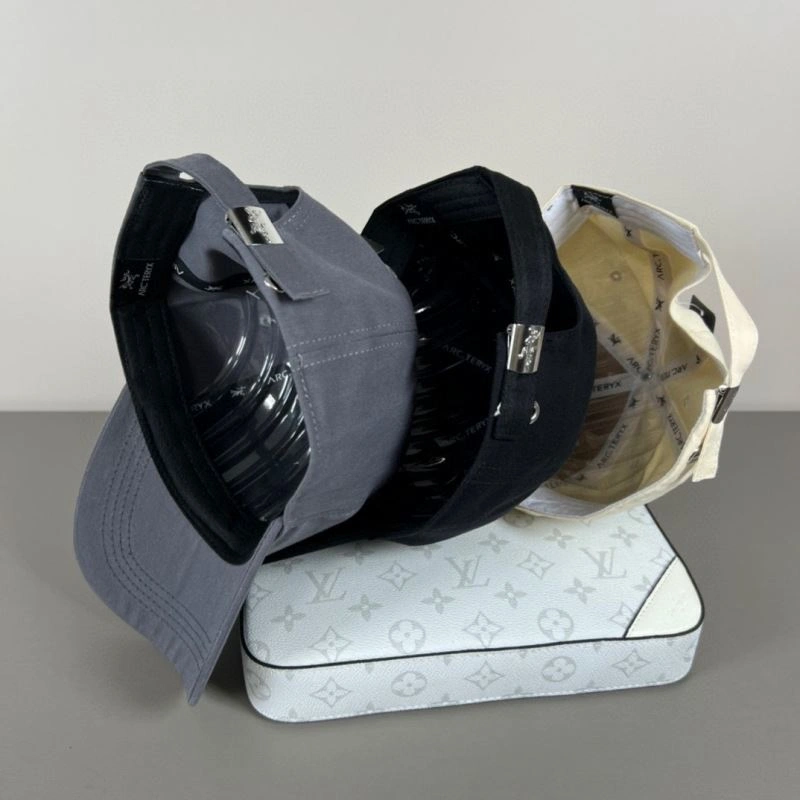 Top mirror Arcteryx Caps