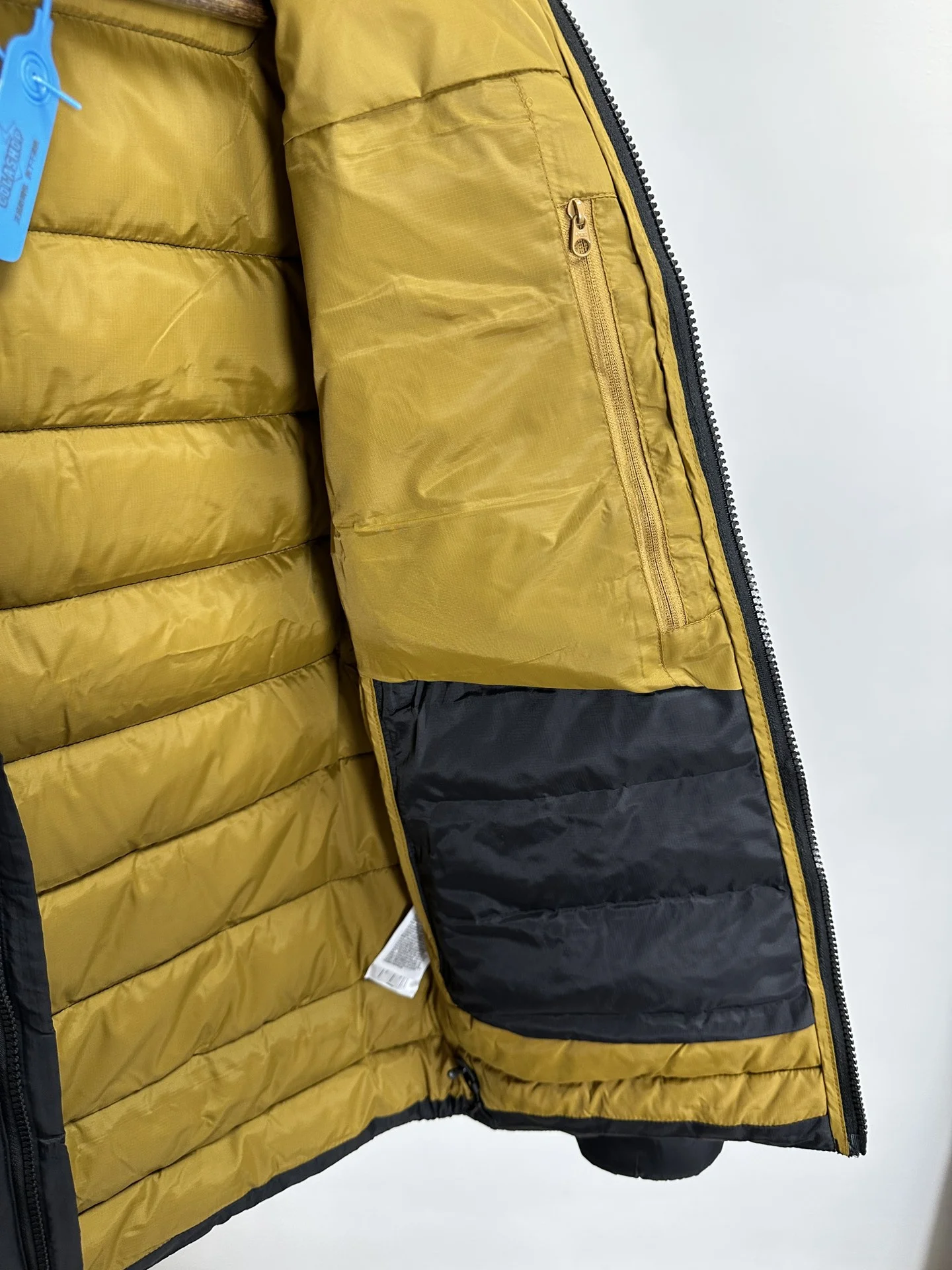 Accurate model Arcteryx Down Jackets