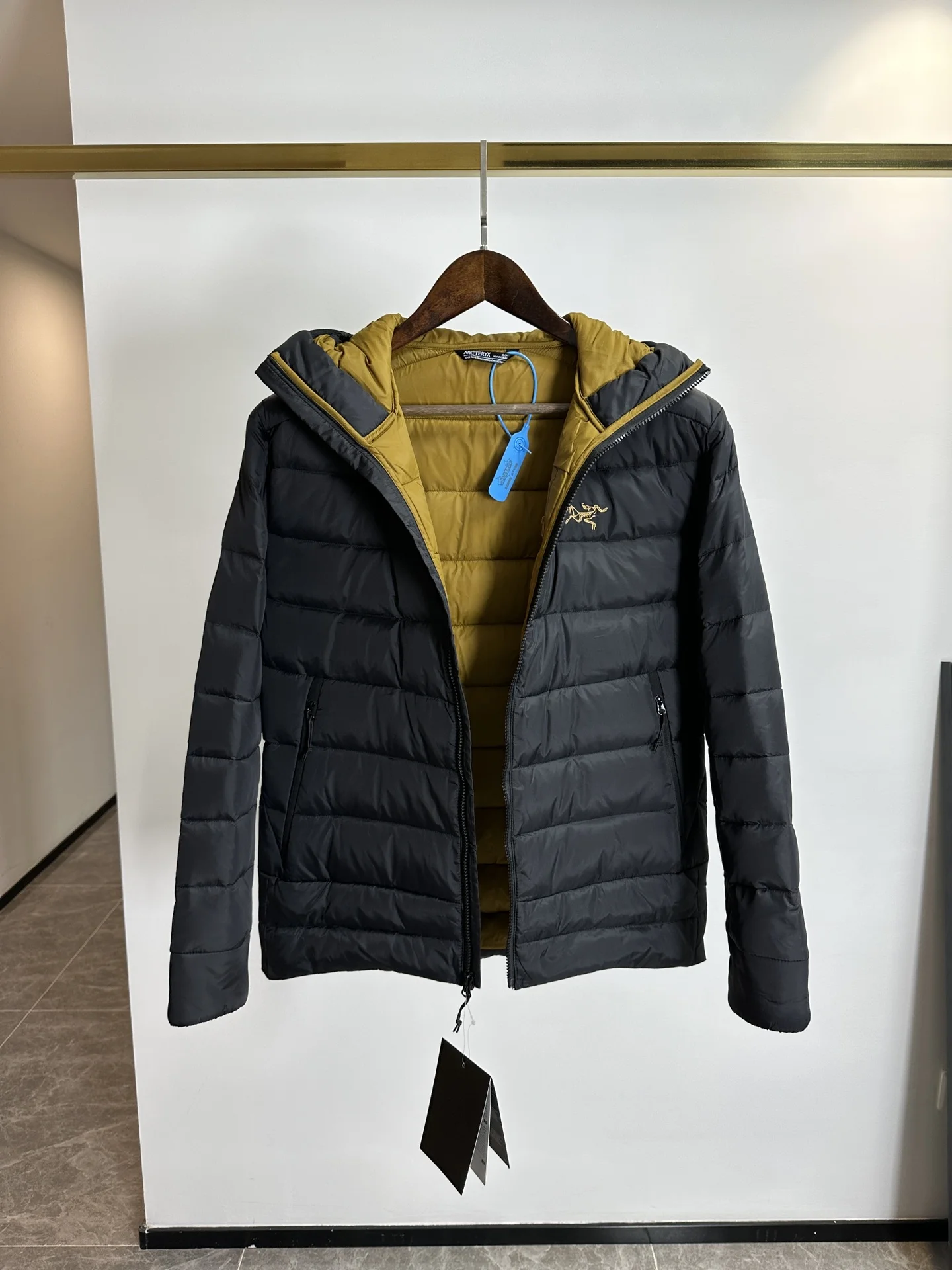 Exact replica Arcteryx Down Jackets