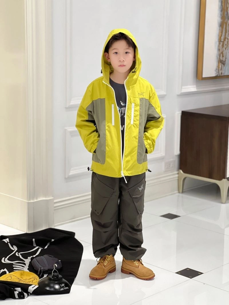 Bargain Arcteryx Kids