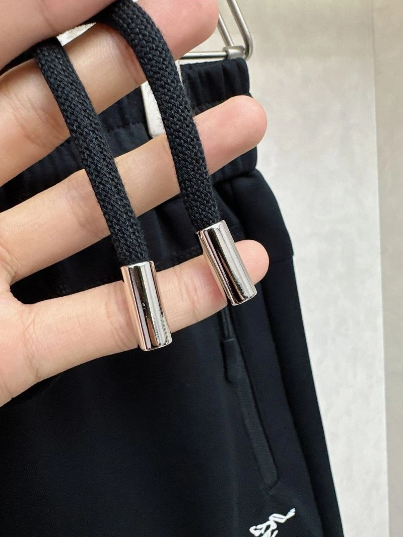 Brand-authenticated Arcteryx Long Pants