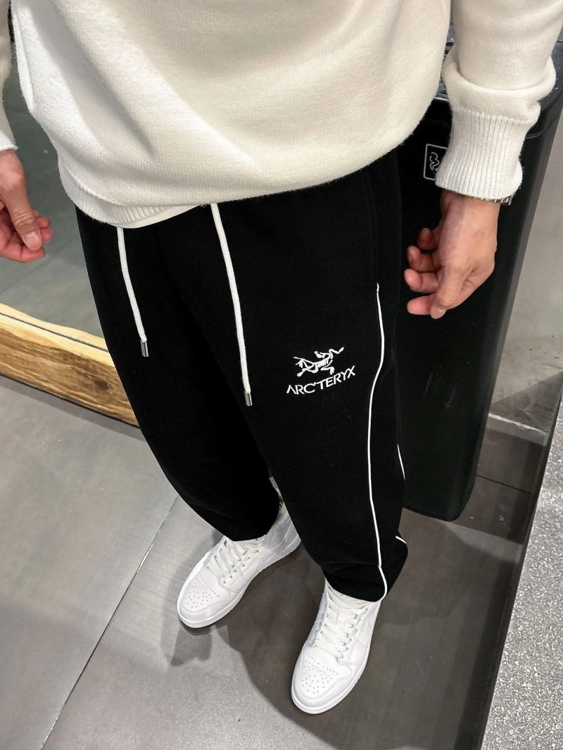 Brand-authenticated Arcteryx Long Pants