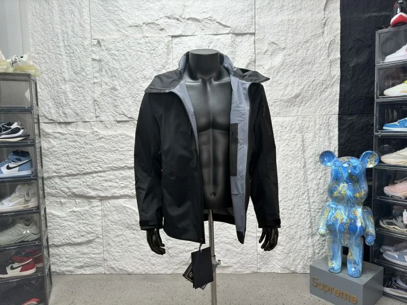 Real Arcteryx Outwear