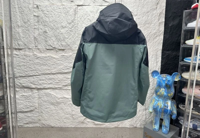 Indistinguishable Arcteryx Outwear
